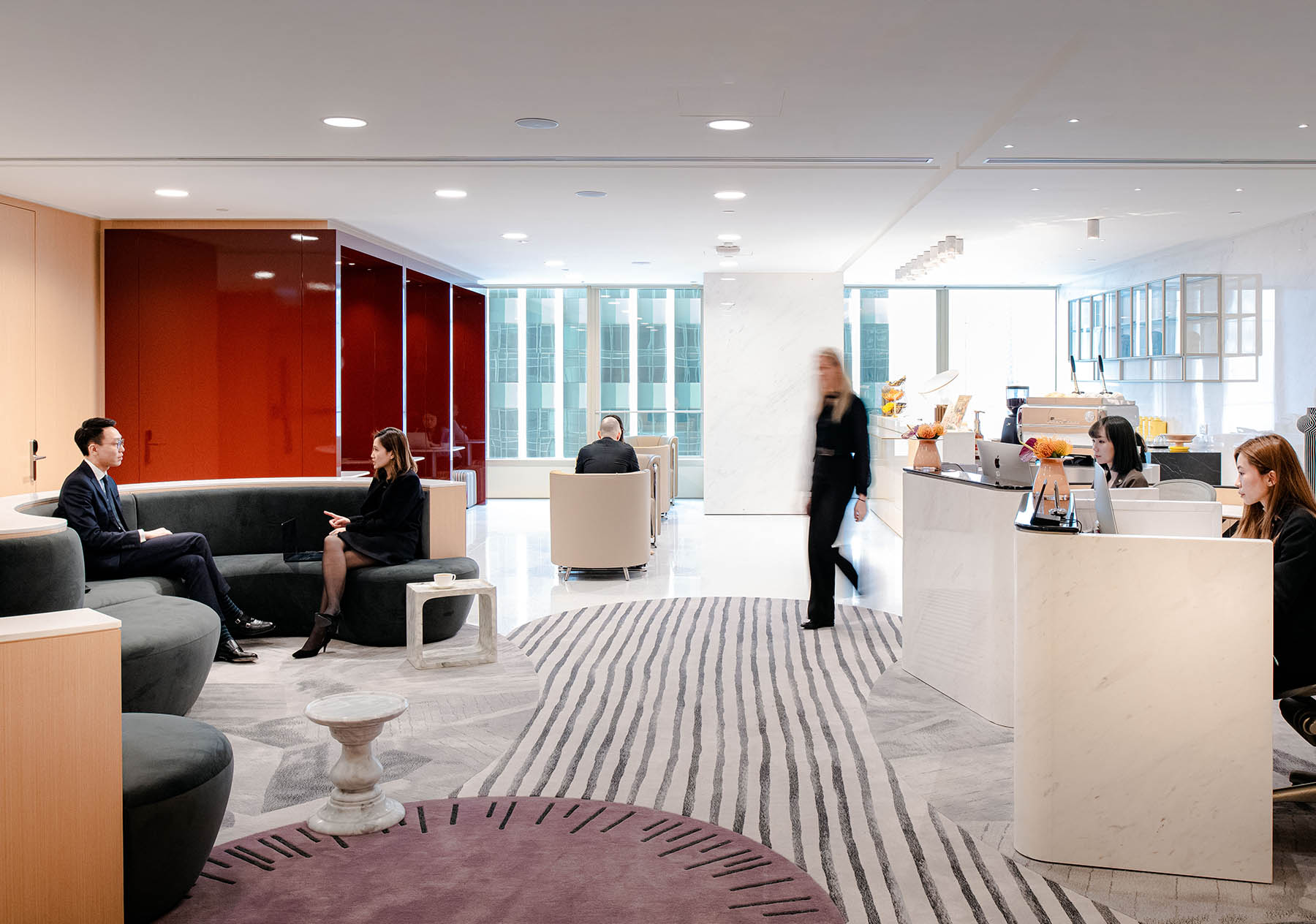 One IFC Flexible Office for Rent - Private Office & Coworking - The ...